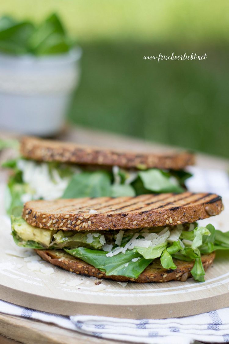 Avocado Parmesan Stulle - Frisch Verliebt - mein Blog für Food und ...
